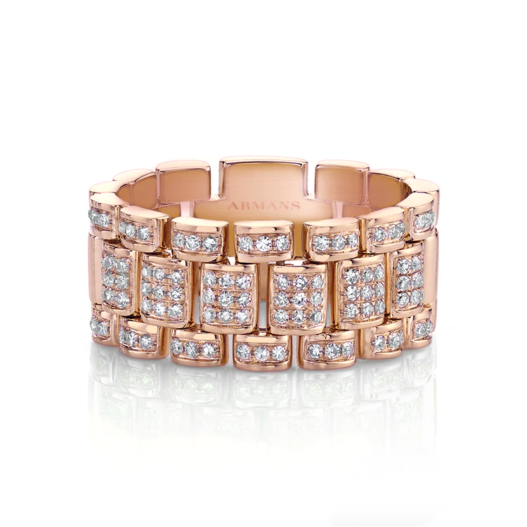 Iced out wedding rings | Beachweddingtips.com